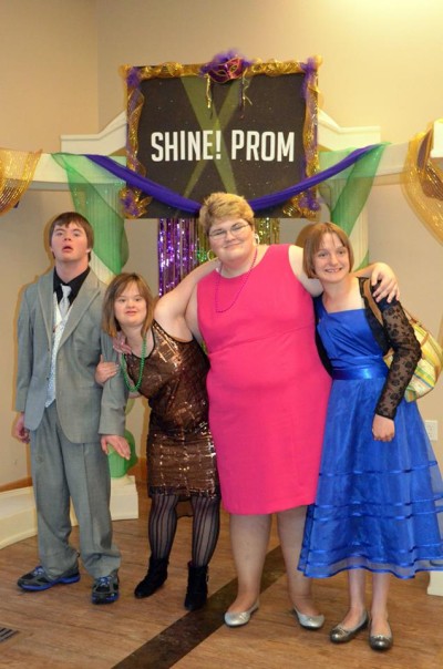 Mom/Hero Launches Prom For Kids With Autism & Special Needs In Her ...