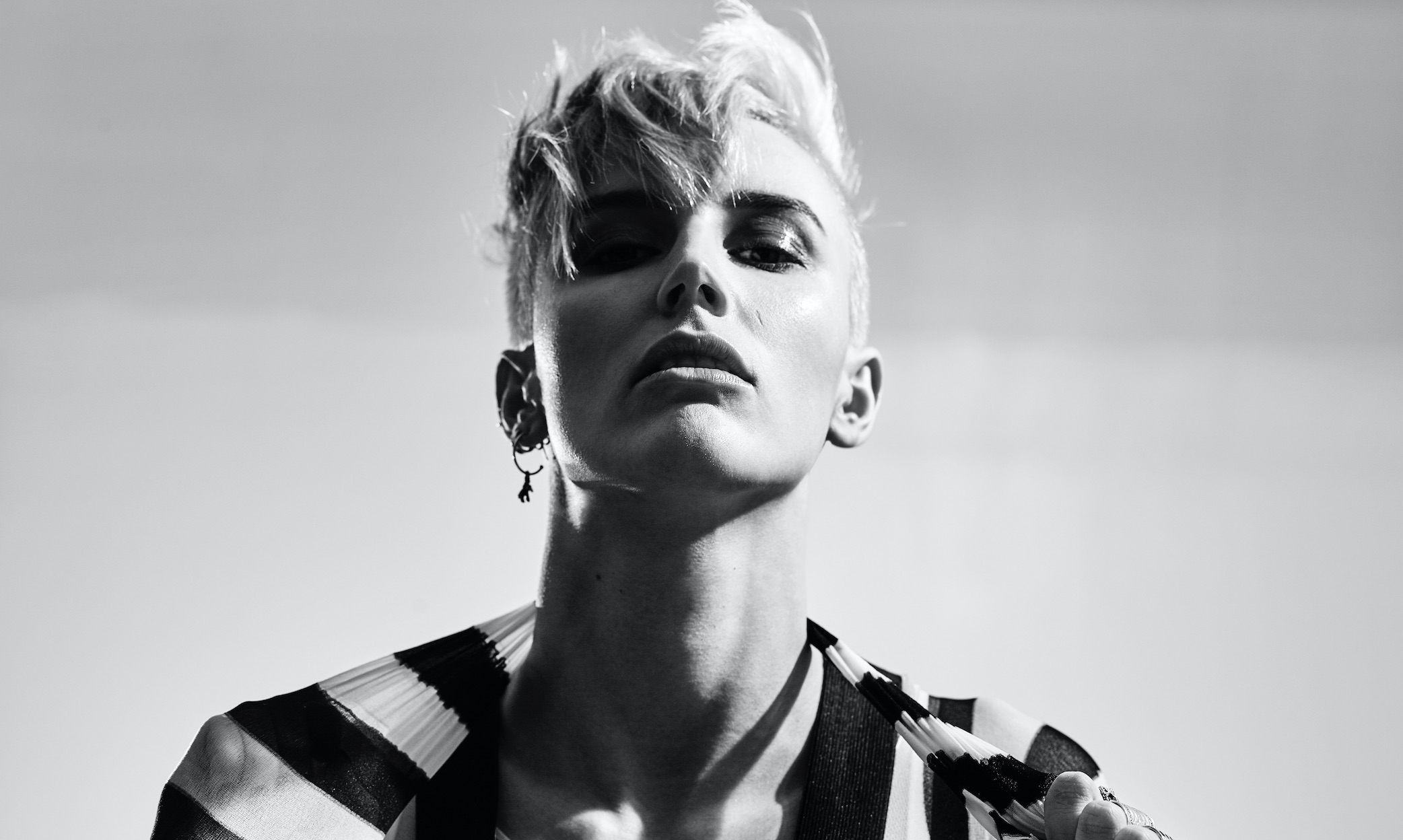 Singer FELIN’s Call-To-Arms In Protest Of The Recent Abortion Bans ...